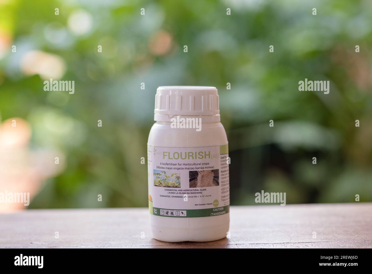 Modern fertilizer packaged Fertilizer applications in the Tea green ...