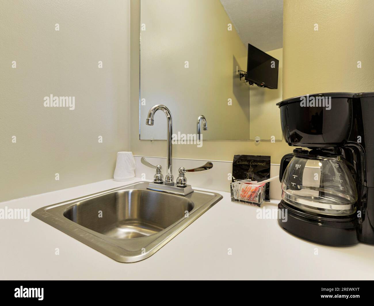 Modern motel interior in Lake City, Michigan Stock Photo - Alamy