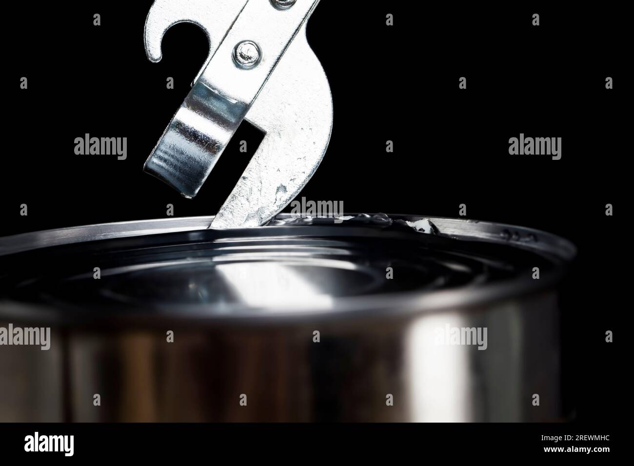Easy to open product canned hi-res stock photography and images - Alamy