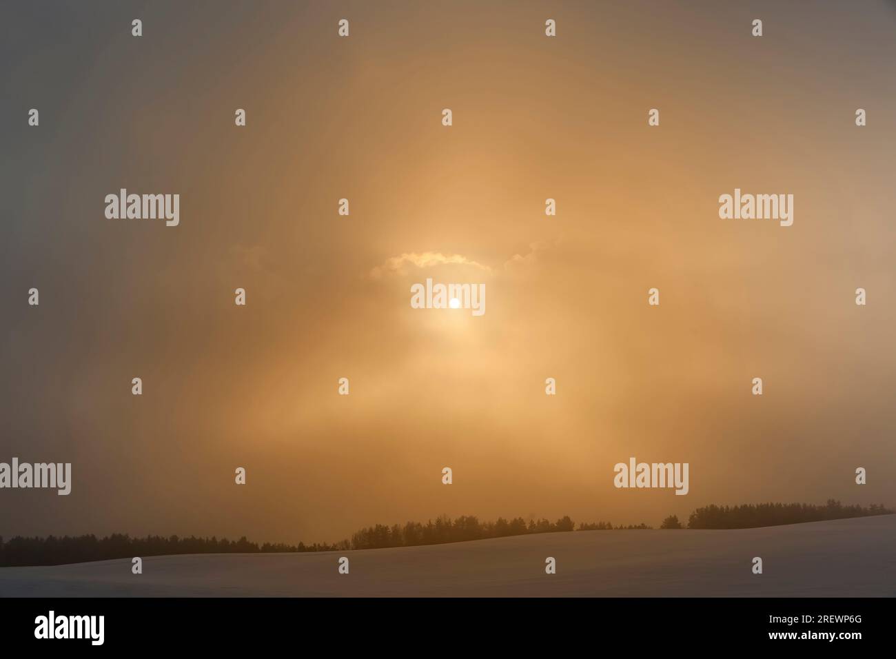 Shades of a colorful snowy sky hi-res stock photography and images - Alamy
