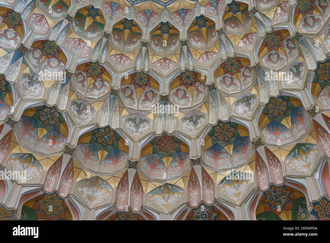 Islamic arc hi-res stock photography and images - Alamy