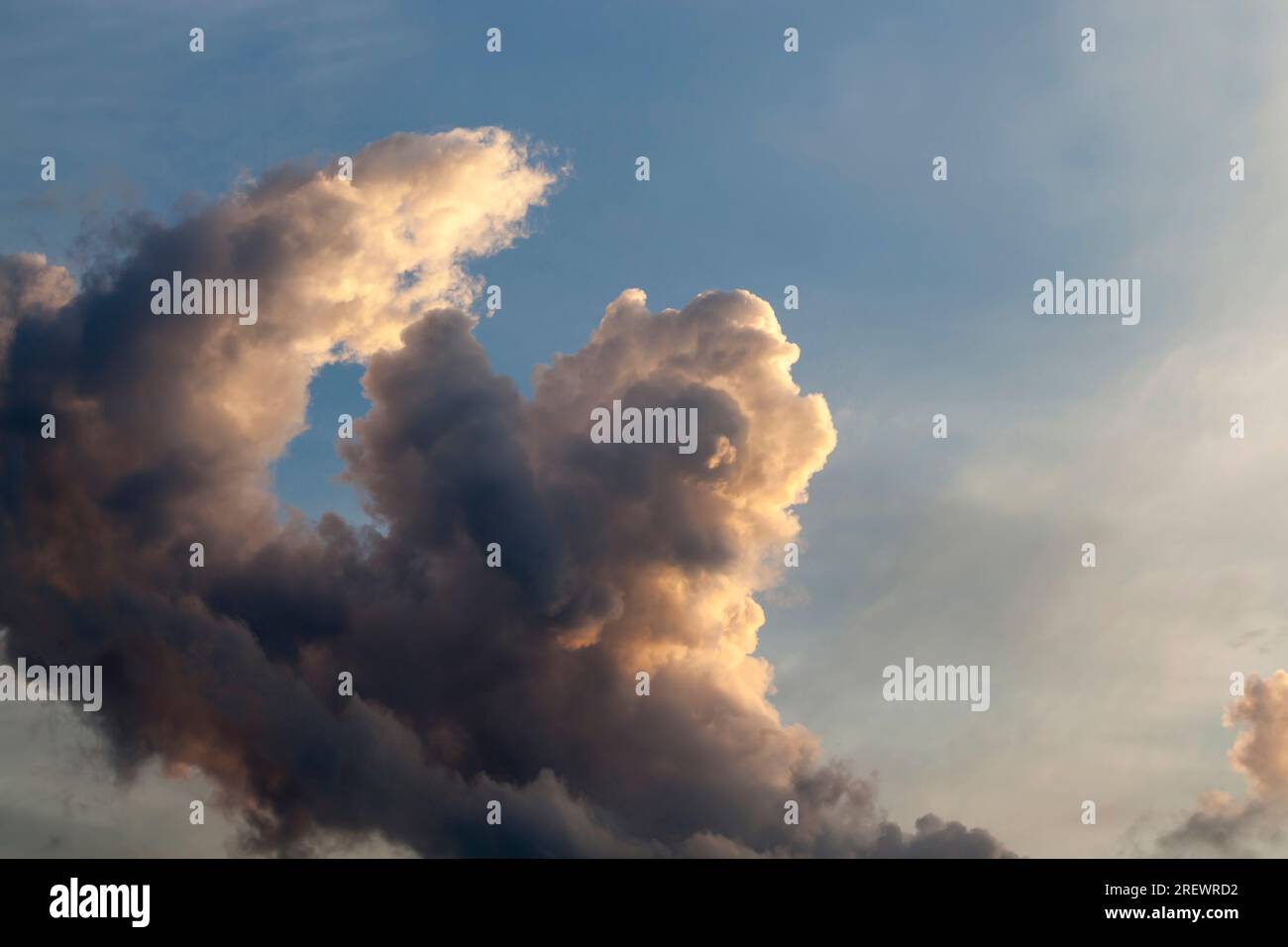 blue sky with lots of clouds in the sunny time of the day, cloudy ...