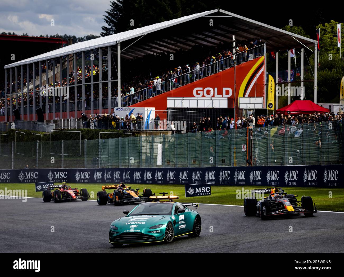 SPA - Carlos Sainz (Ferrari), Oscar Piastri (McLaren), the safety car ...