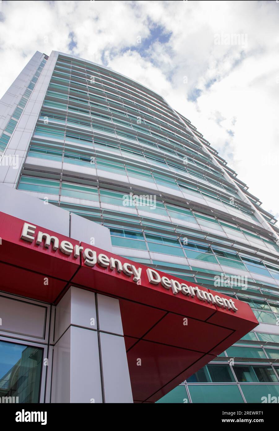 University college london hospital a&e hi-res stock photography and ...