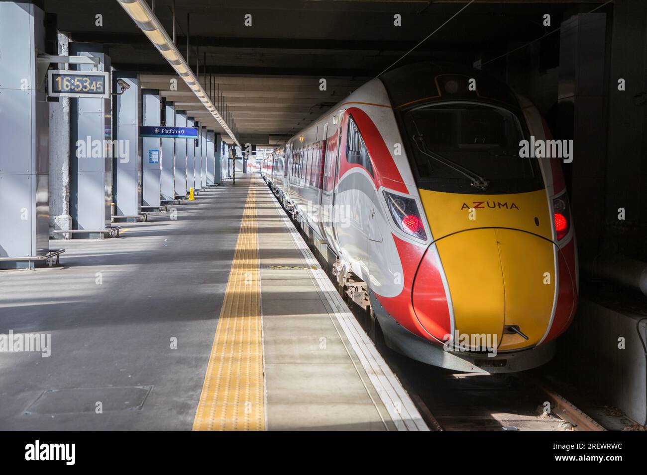 LNER Azuma train at Kings Cross station London Stock Photo - Alamy