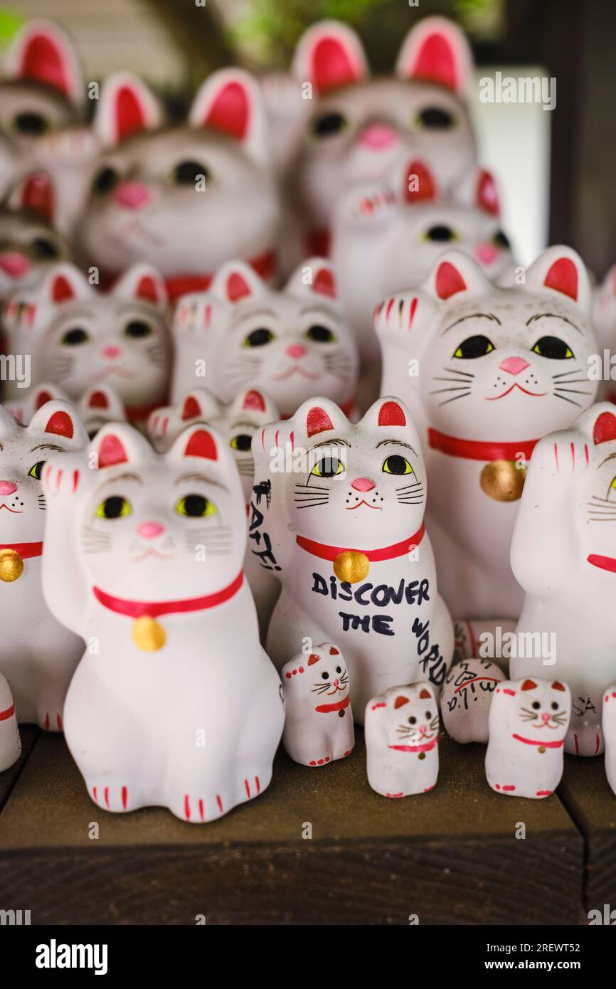 July 2023, Beckoning cats (maneki Neko) at Gotokuji Temple, Setagaya, Tokyo Stock Photo - Alamy