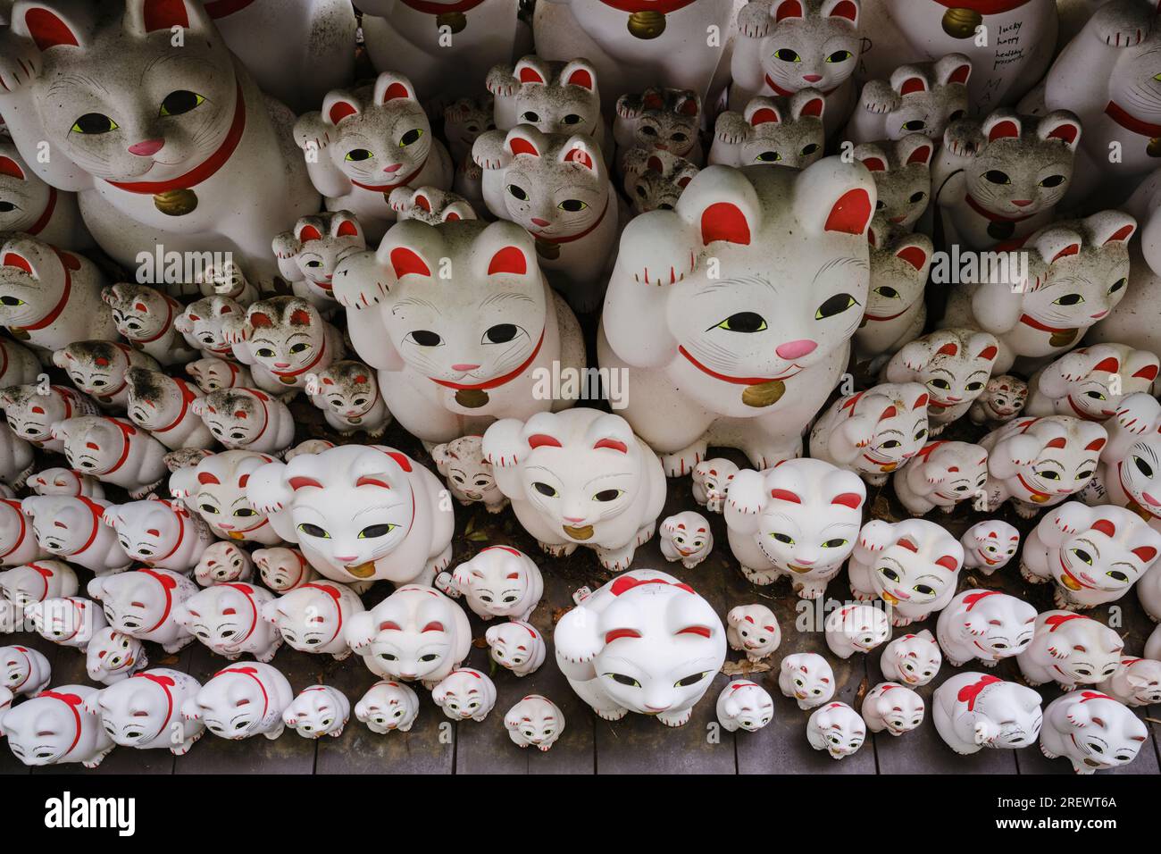 July 2023, Beckoning cats (maneki Neko) at Gotokuji Temple, Setagaya, Tokyo Stock Photo - Alamy