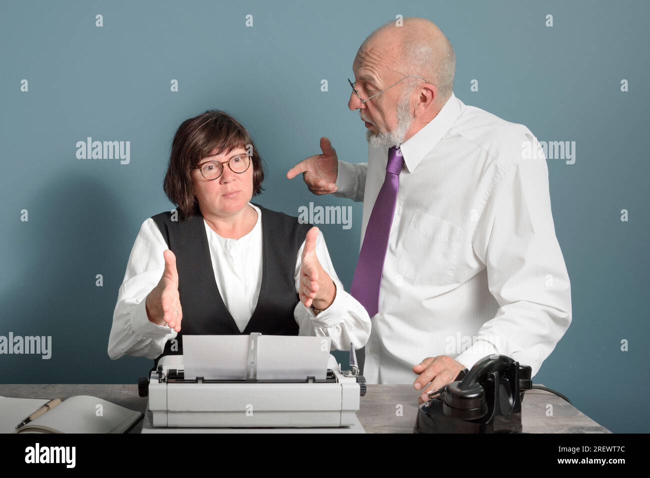 Time is up. Conflict between A secretary and boss from the past at work ...