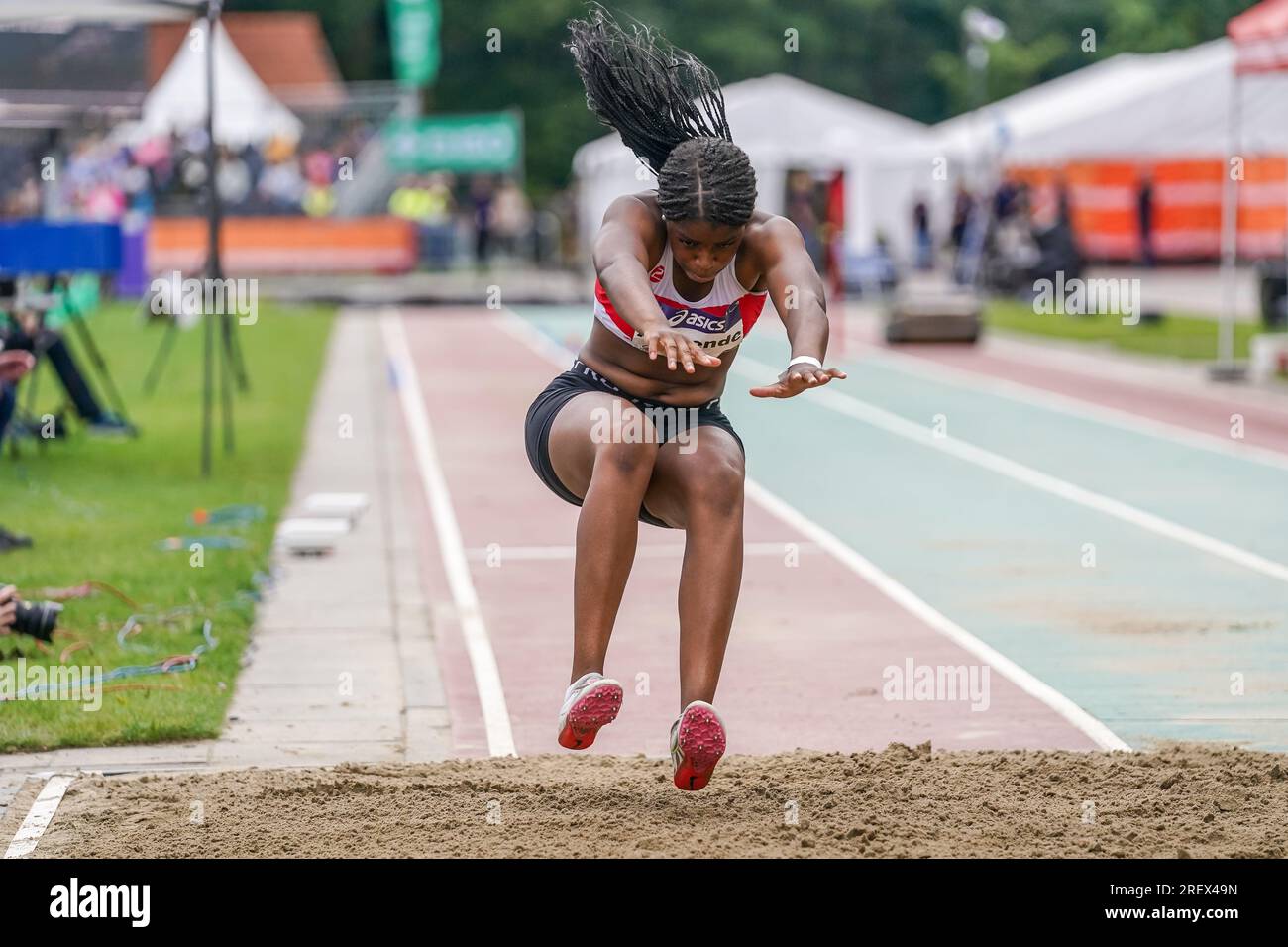 Women triple jump hi-res stock photography and images - Alamy