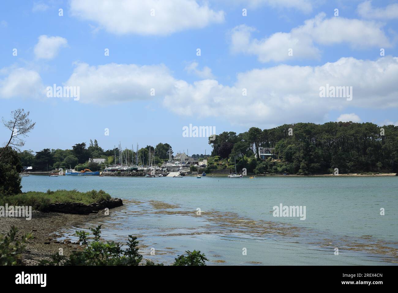 View from Sentier des Douaniers and GR34, Port de Pen er Men, Arradon ...