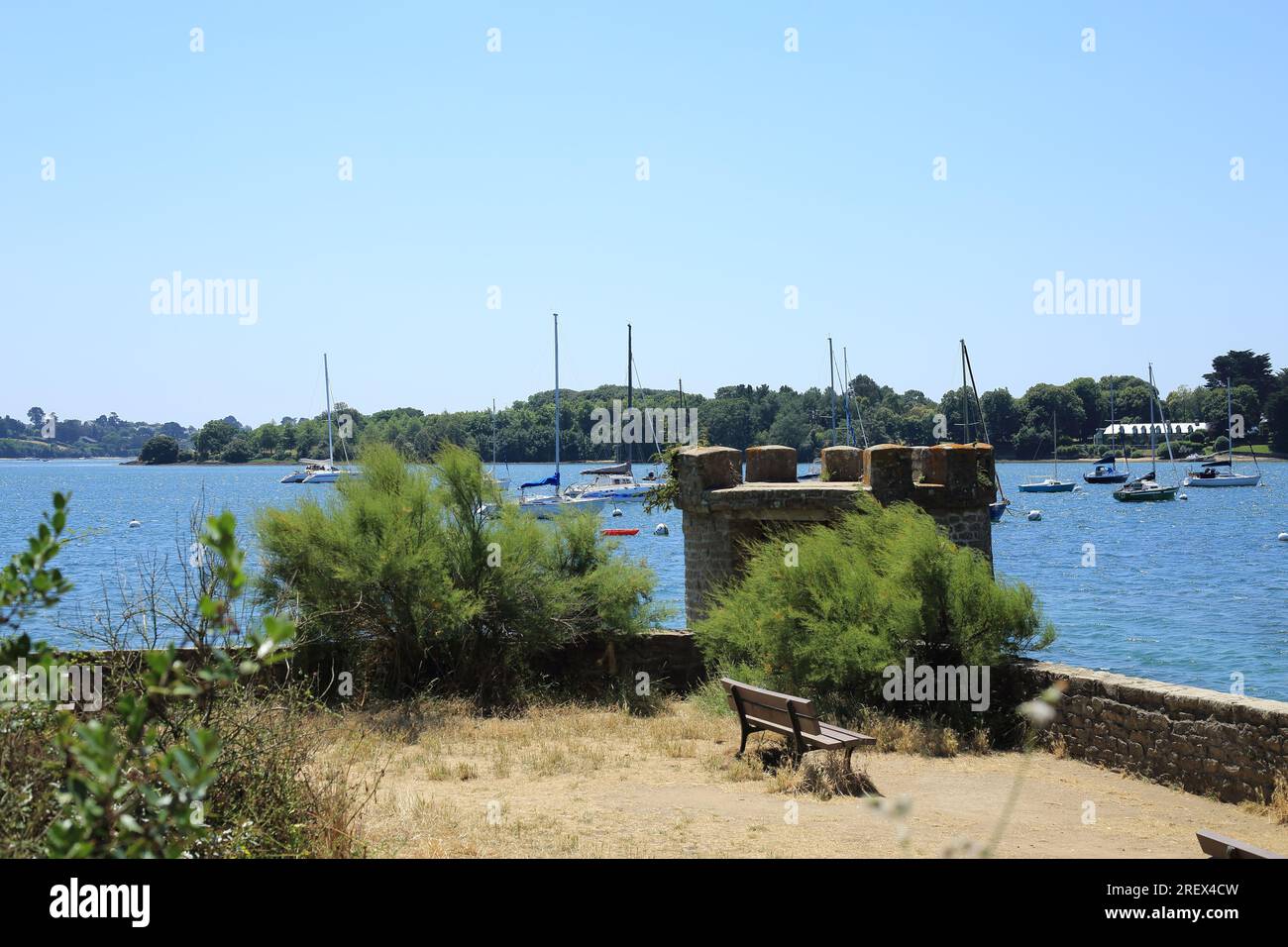 View from Sentier des Douaniers and GR34, Port de Pen er Men, Arradon ...