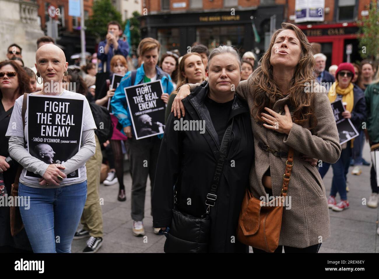 Karen Dempsey joins fans at Barnardo Square in Dublin's city centre to ...