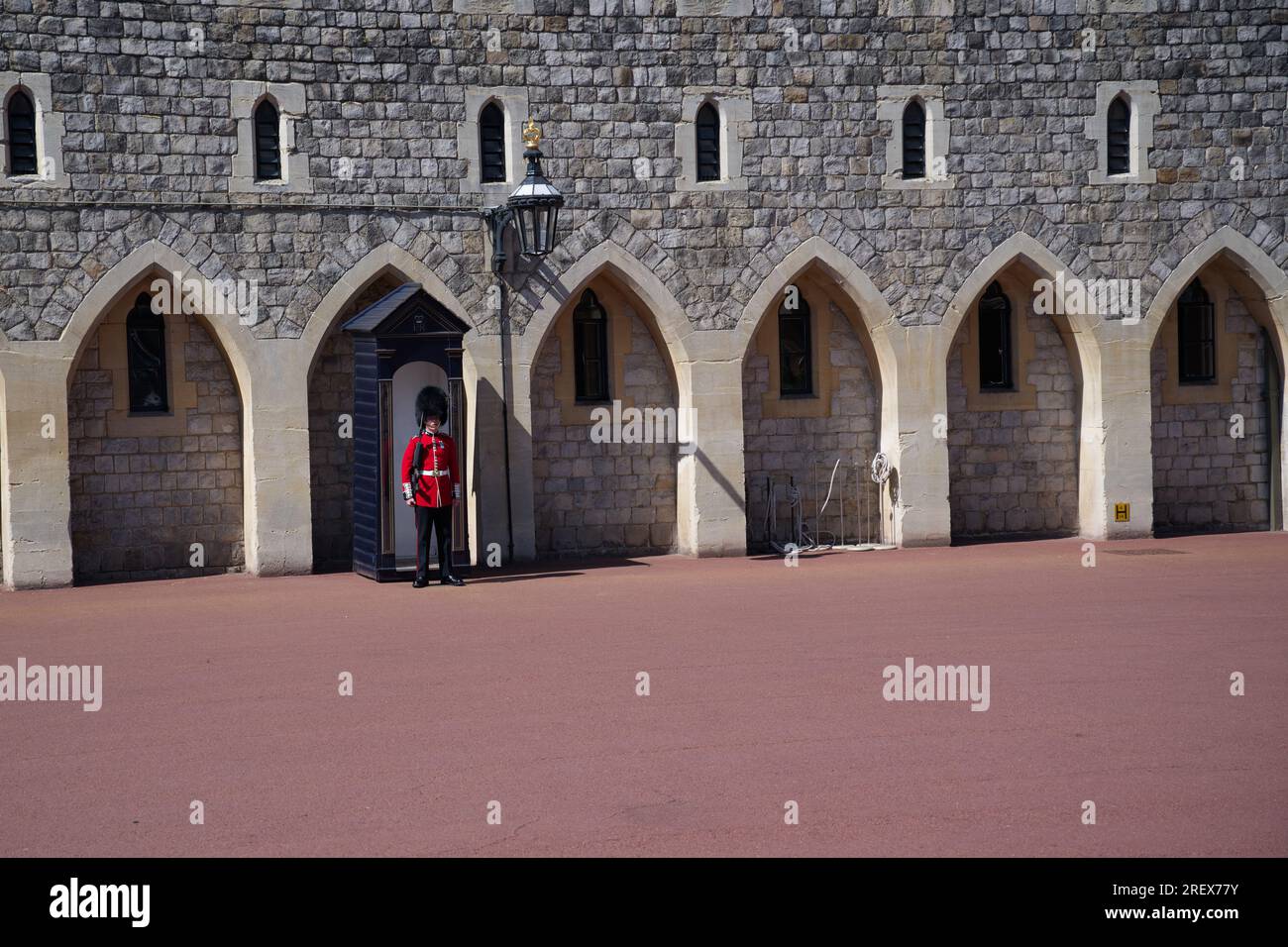 A Coldstream Guard sentry at Windsor Castle Stock Photo - Alamy