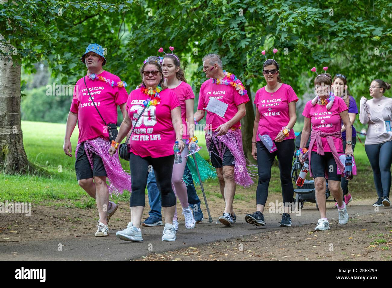 Cancer research race for life men hi-res stock photography and images ...