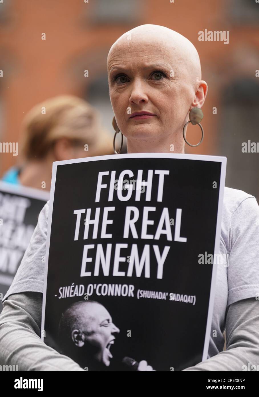 Karen Dempsey joins fans at Barnardo Square in Dublin's city centre to ...