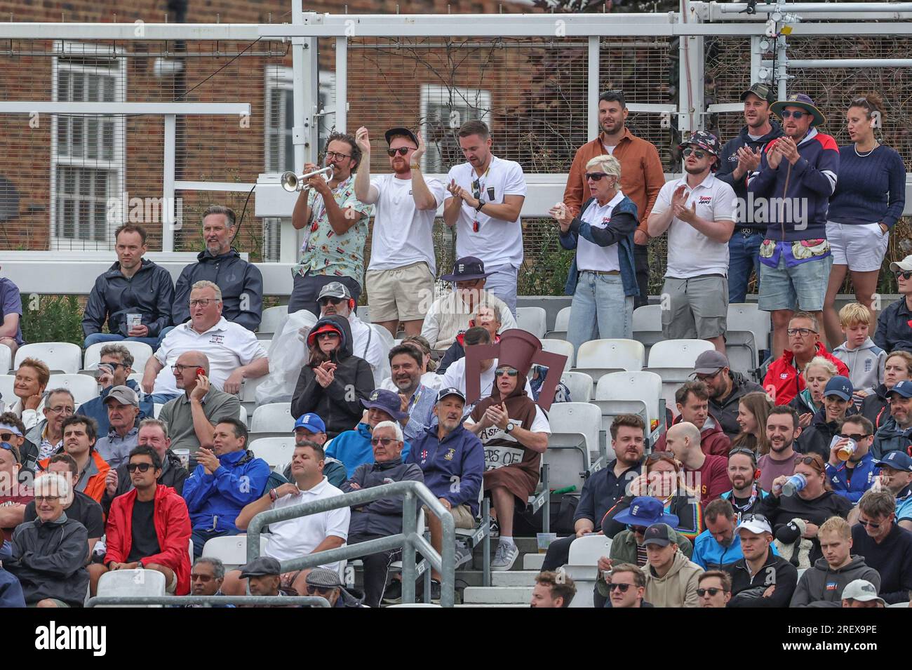 Englands barmy army’s trumpet player during the LV= Insurance Ashes ...
