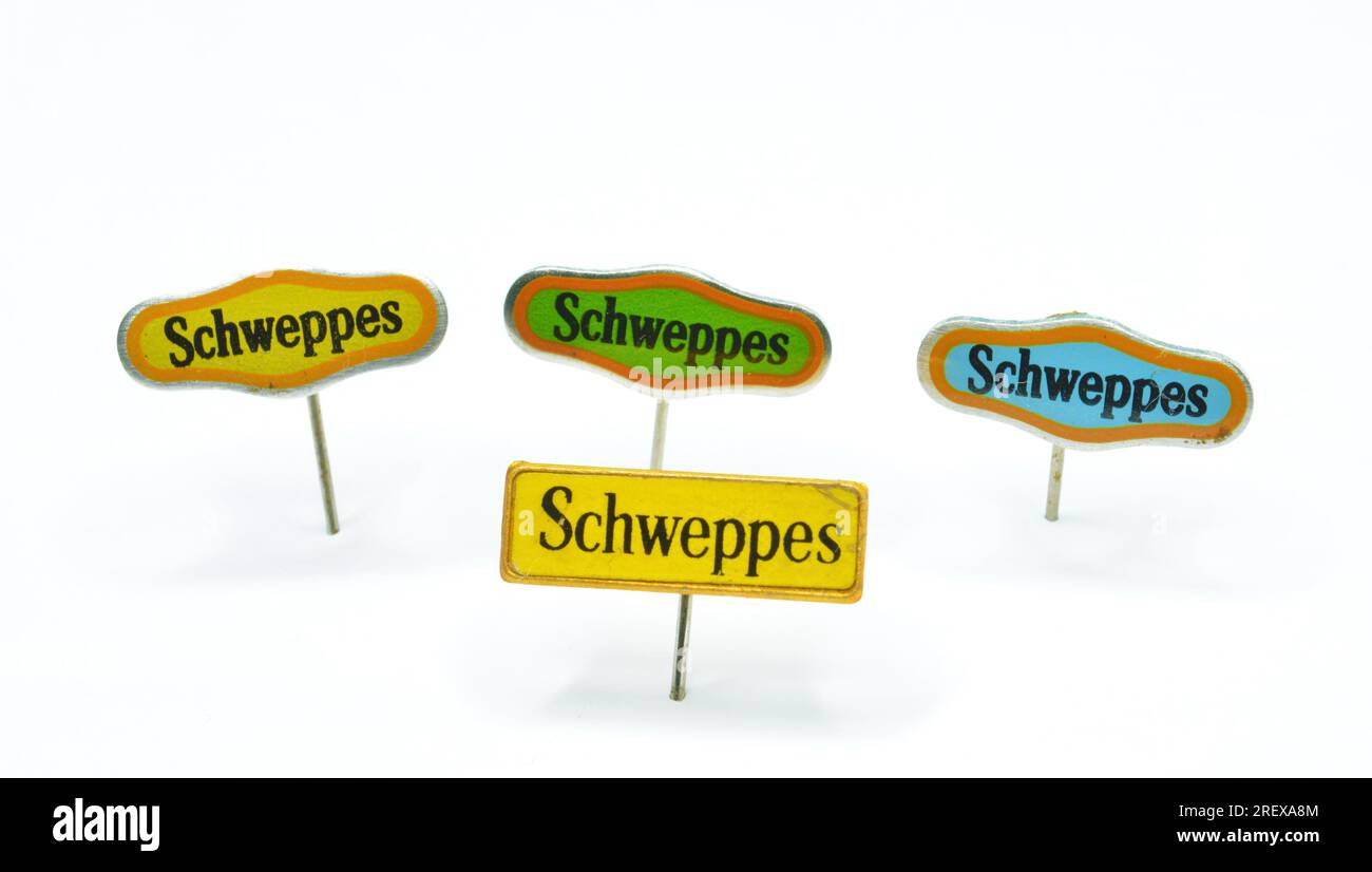 Schweppes poster hi-res stock photography and images - Alamy