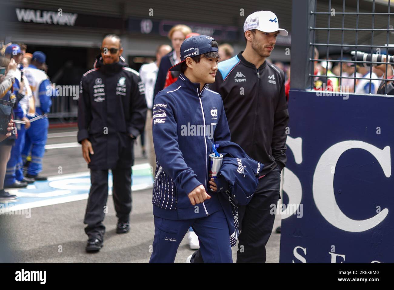 Yuki tsunoda drivers parade hi-res stock photography and images - Alamy