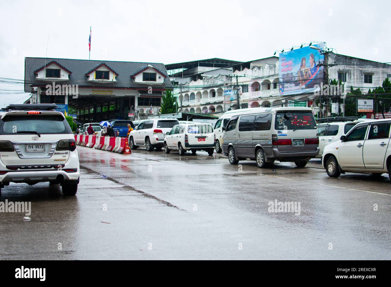 Thailand boundary gate - thai-myanmar border gate Stock Photo - Alamy