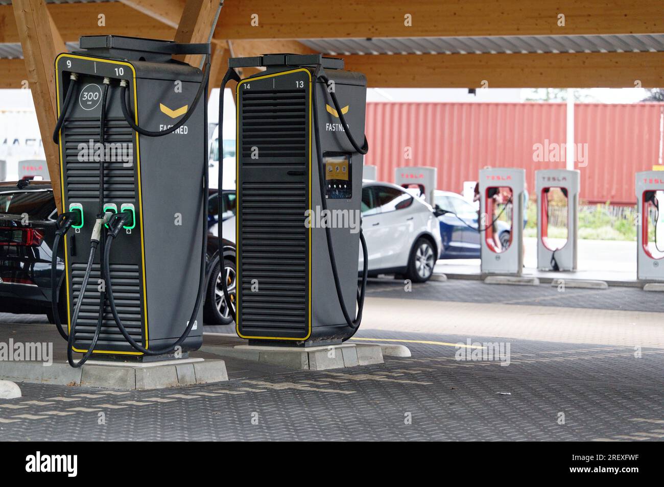 PRODUCTION - 30 July 2023, North Rhine-Westphalia, Cologne: Fast ...