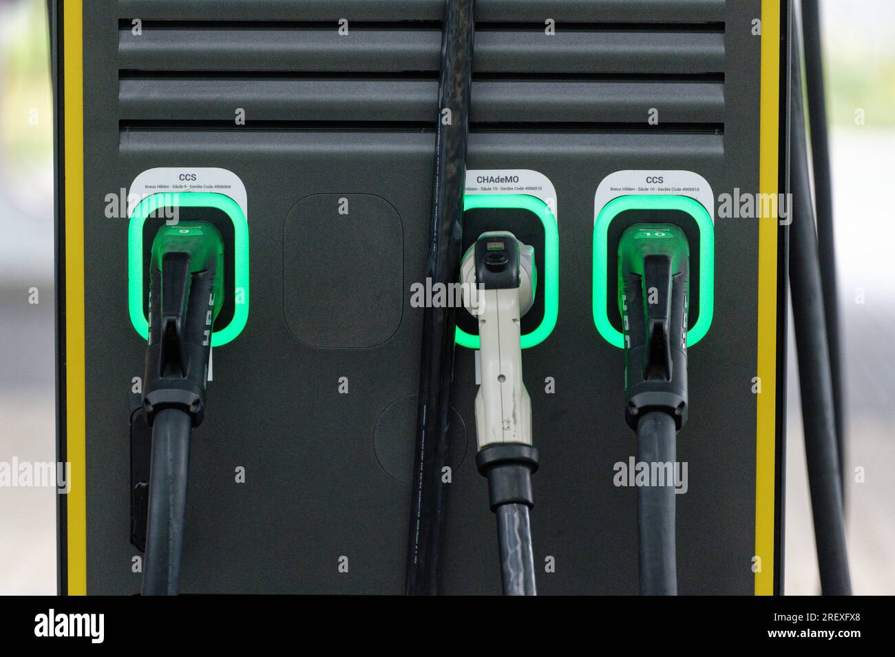 PRODUCTION - 30 July 2023, North Rhine-Westphalia, Cologne: Fast ...