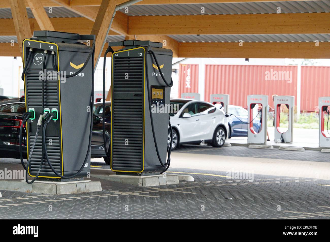 PRODUCTION - 30 July 2023, North Rhine-Westphalia, Cologne: Fast ...