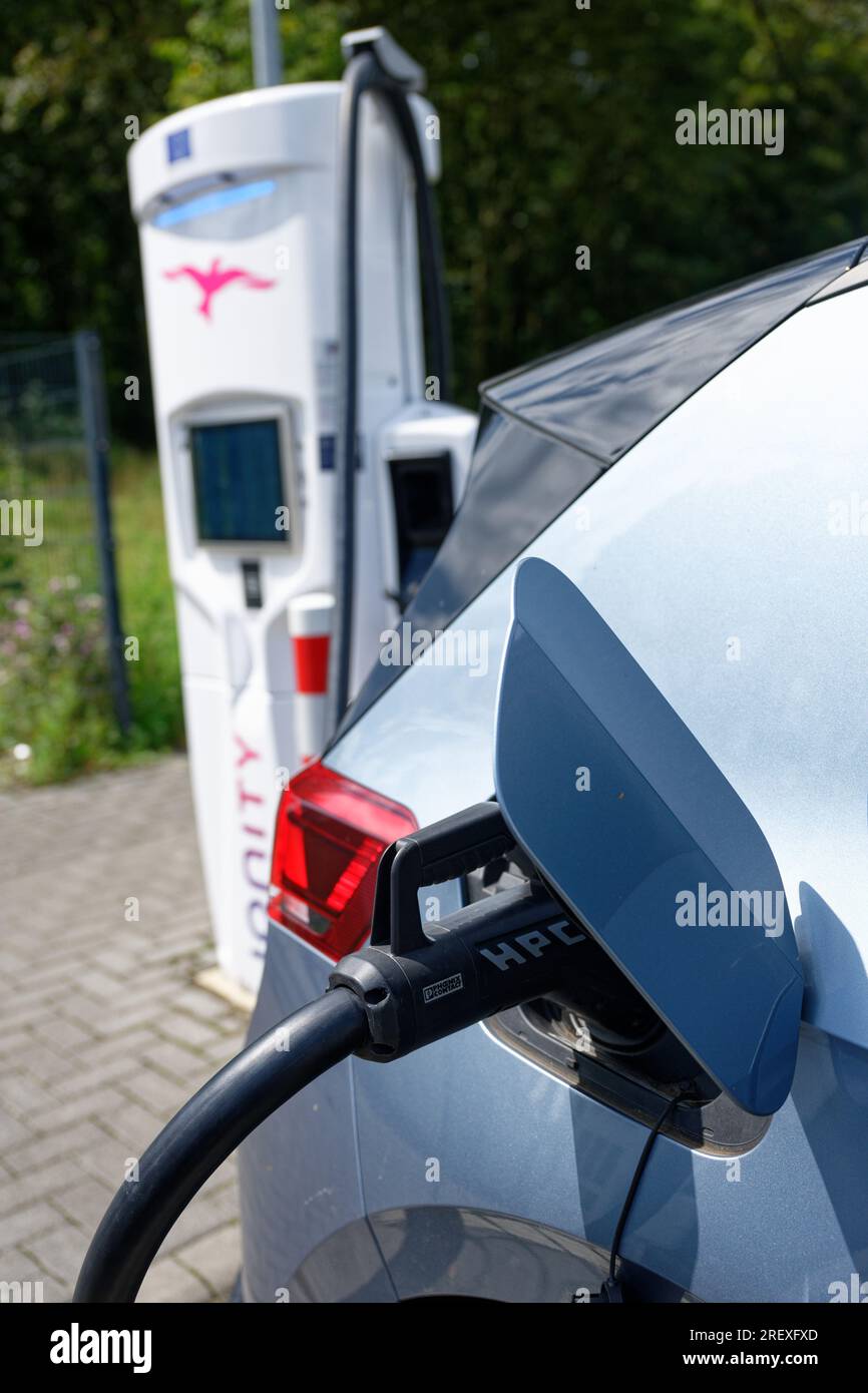 PRODUCTION - 30 July 2023, North Rhine-Westphalia, Cologne: An electric ...