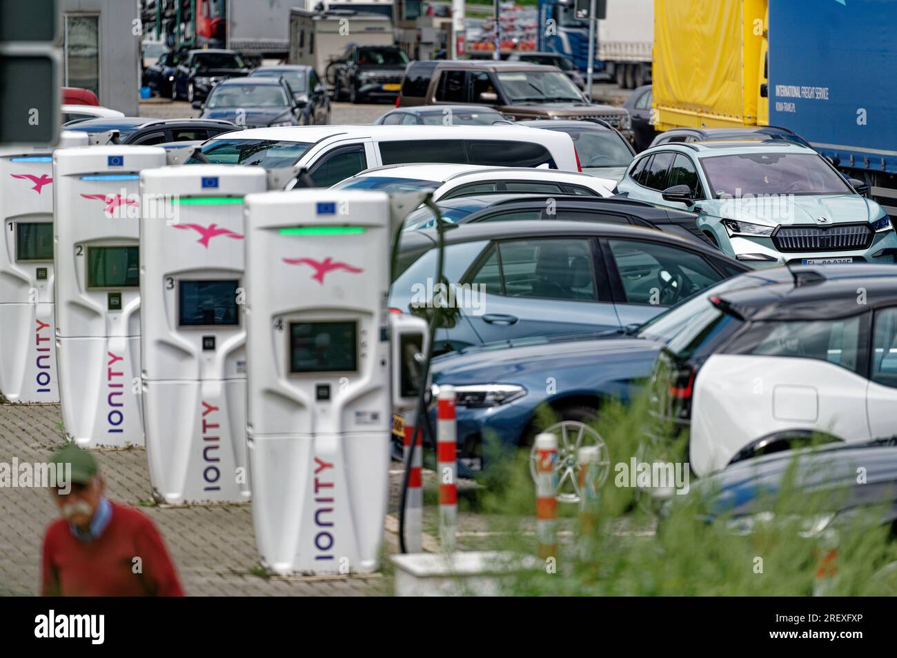 Freeway service stations hi-res stock photography and images - Alamy