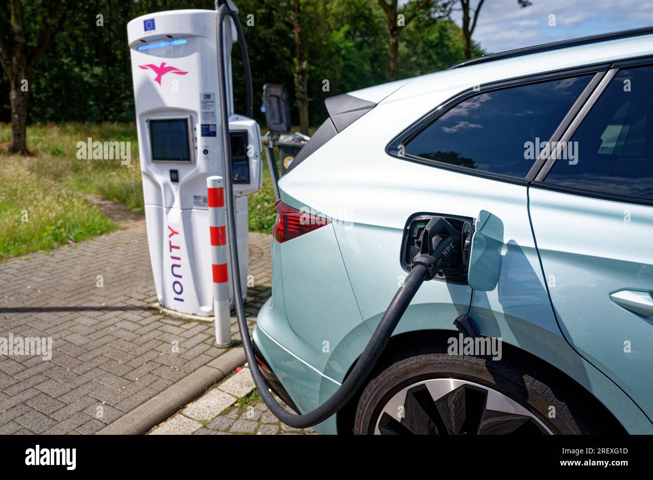 PRODUCTION - 30 July 2023, North Rhine-Westphalia, Cologne: An electric ...