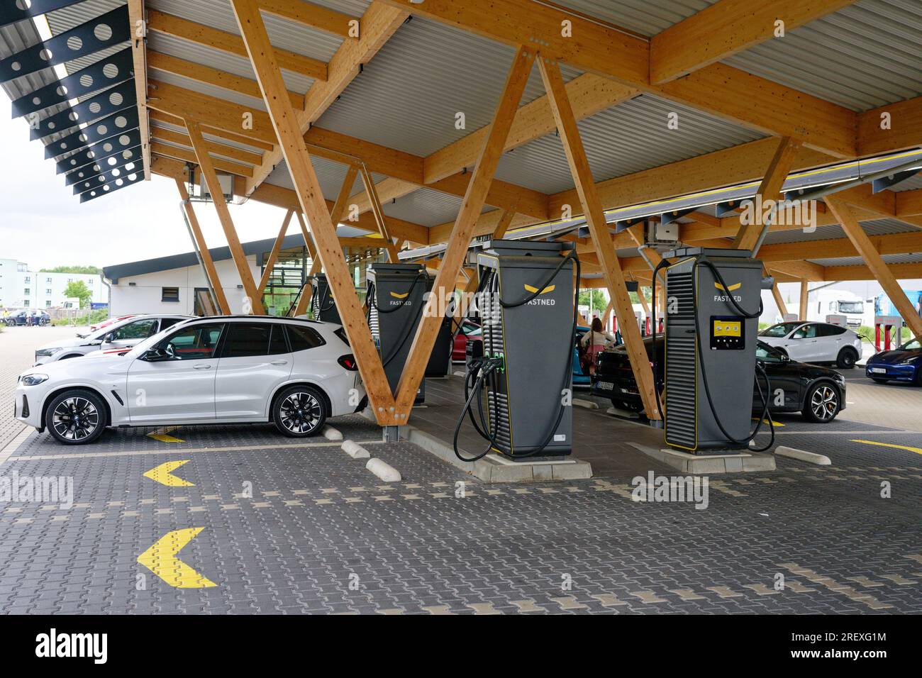 PRODUCTION - 30 July 2023, North Rhine-Westphalia, Cologne: Fast ...