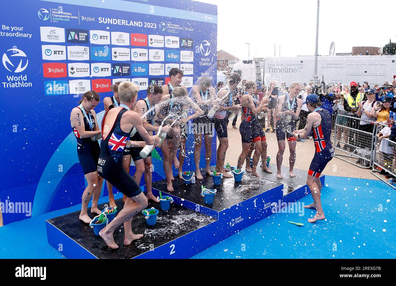 Team Great Britain's Barclay Izzard, Beth Potter, Max Stapley and ...