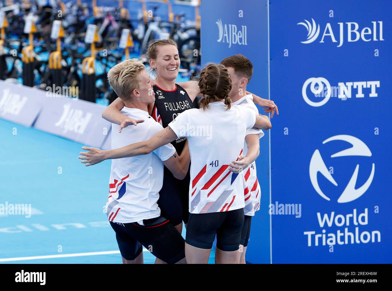 Team Great Britain's Jessica Fullagar celebrates with her team-mates ...