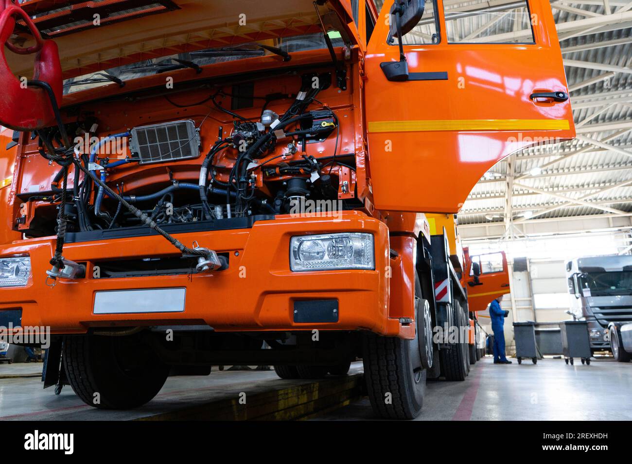 Repair trucks hi-res stock photography and images - Alamy
