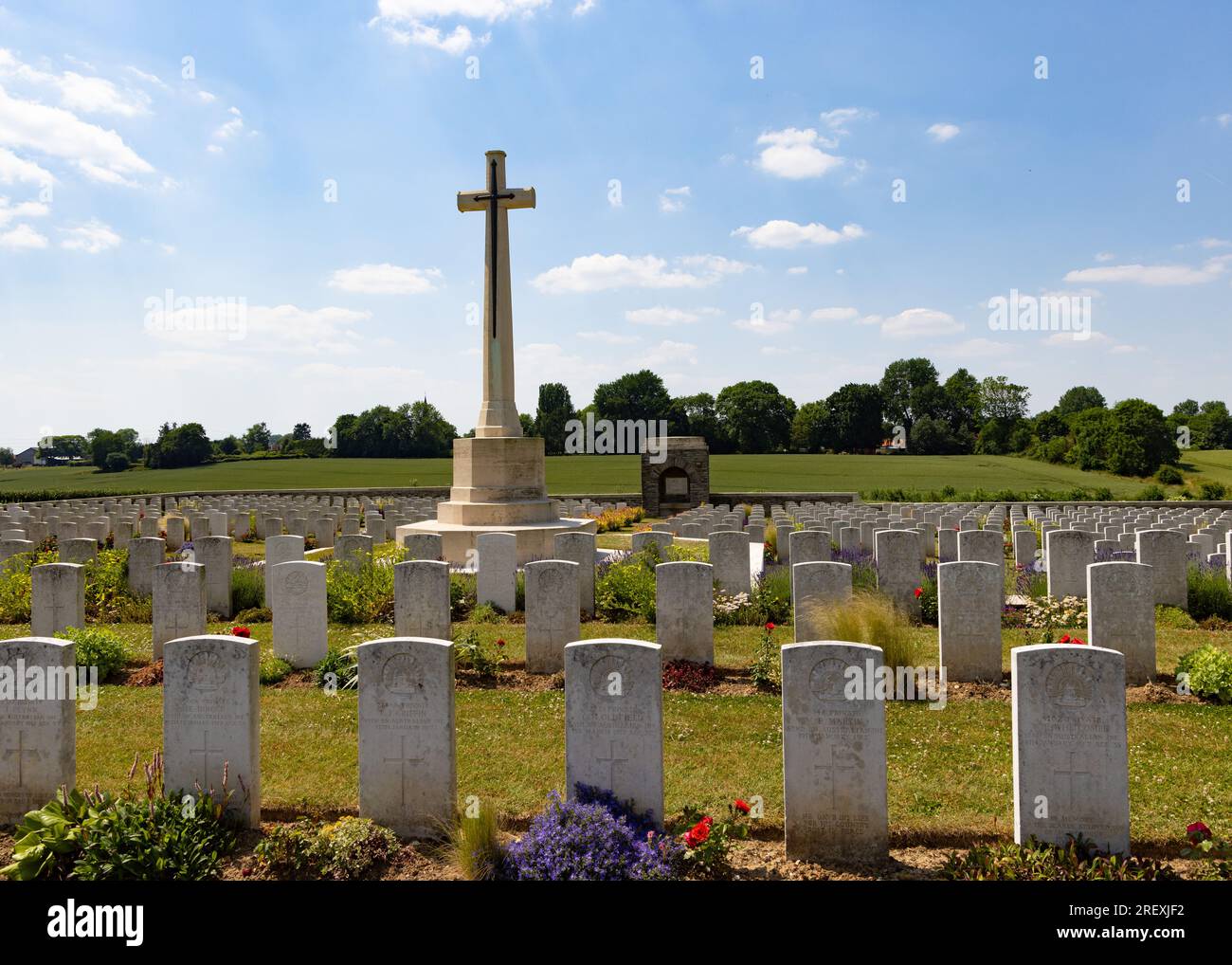 Bulls Road CWGC Great War Cemetery, Flers Stock Photo - Alamy