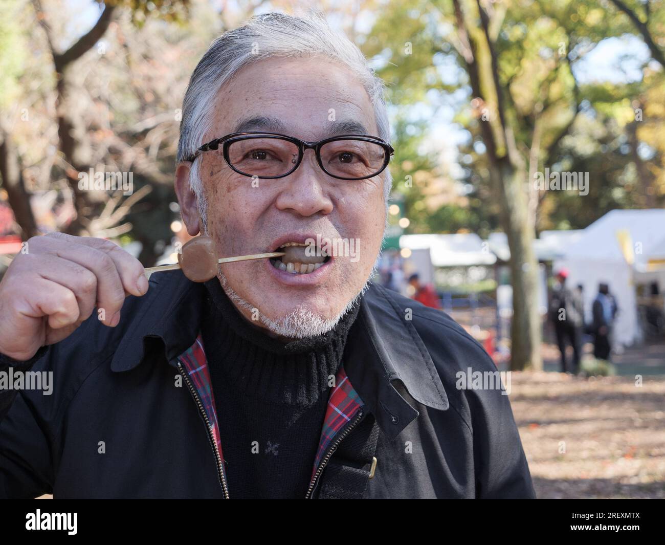 Man eating plant hi-res stock photography and images - Alamy