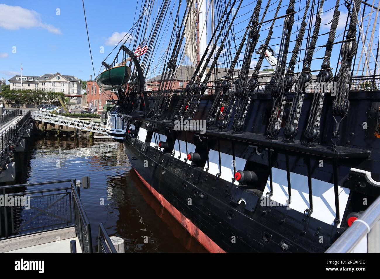 Uss constitution ship and museum hi-res stock photography and images ...