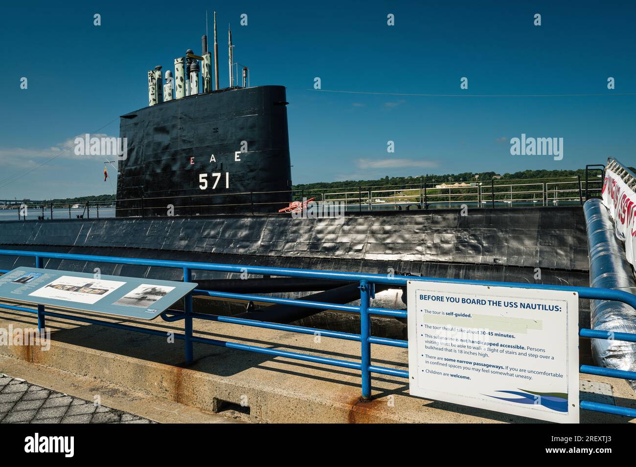 The USS Nautilus (SSN-571) The Submarine Force Library & Museum Groton ...