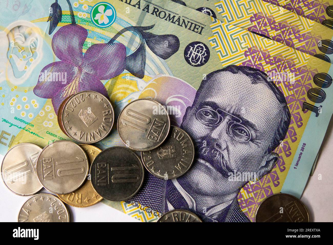 Romanian leu bank note lei hi-res stock photography and images - Alamy