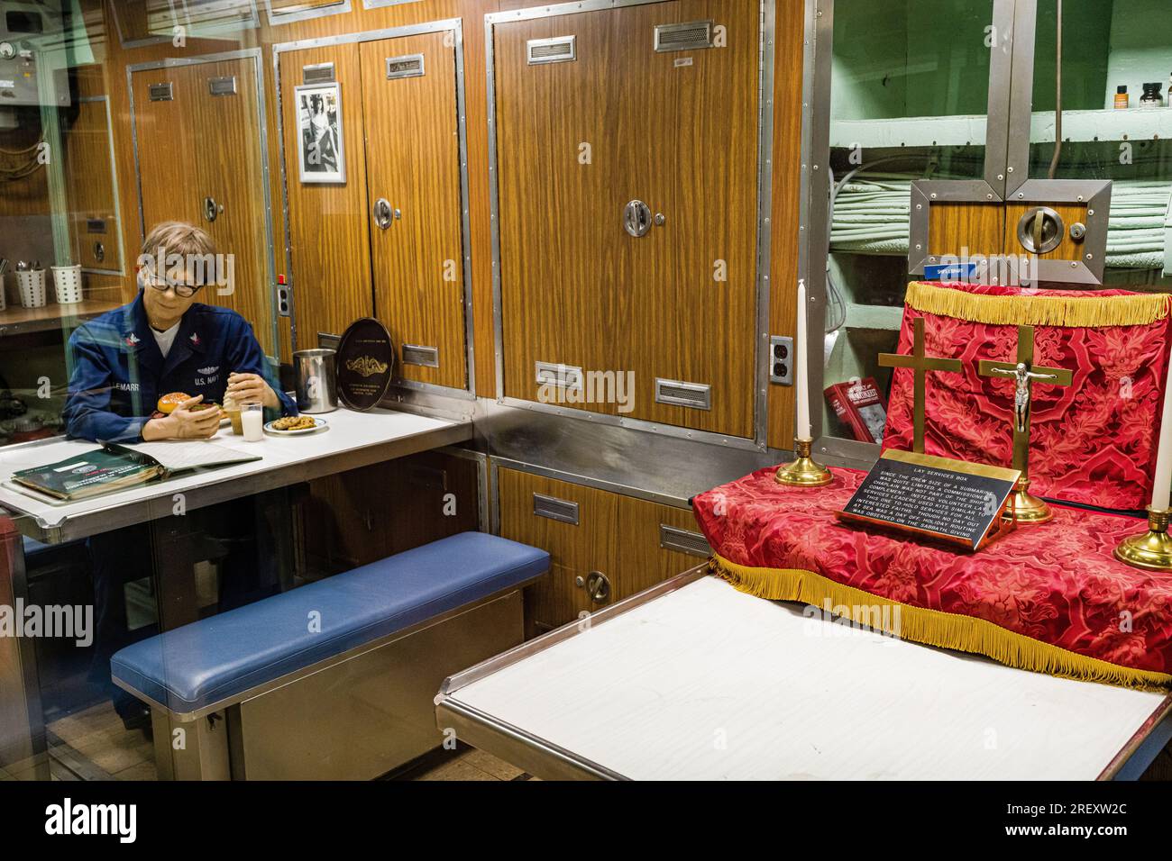 The USS Nautilus (SSN-571) Interior The Submarine Force Library ...