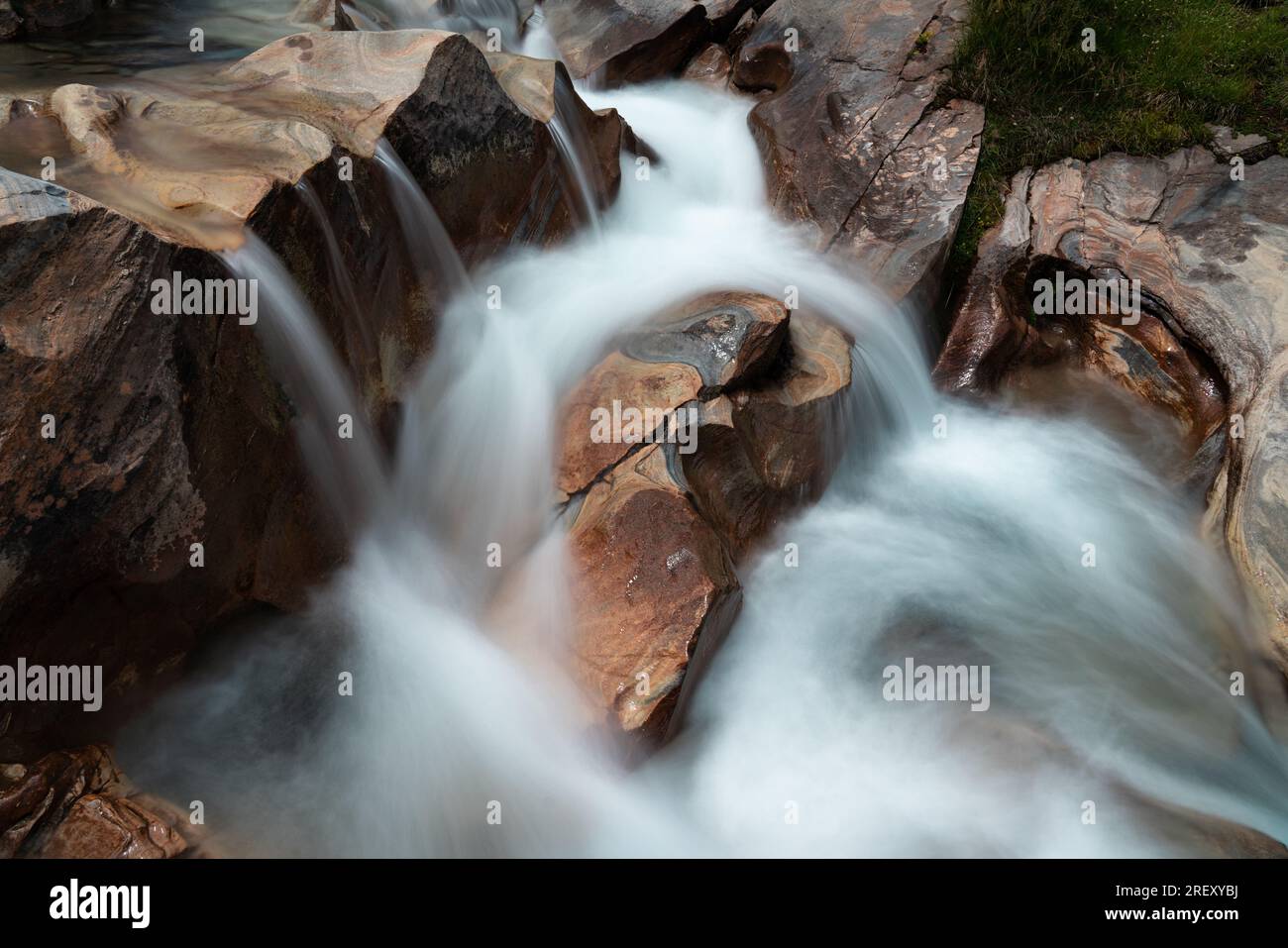 Small waterflow hi-res stock photography and images - Alamy