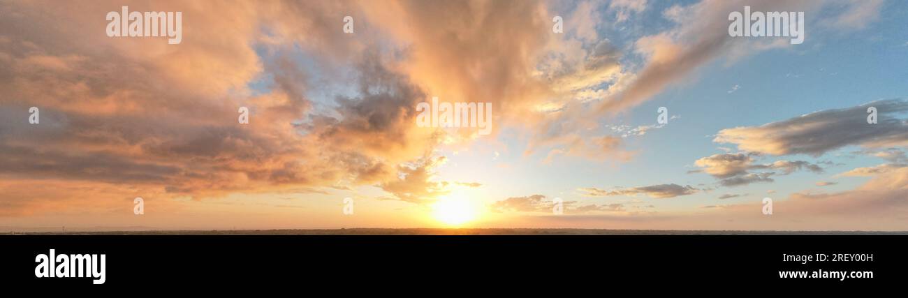 Orange color sky hi-res stock photography and images - Alamy