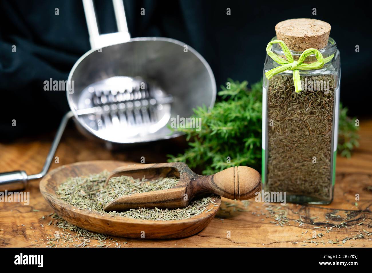 dried and fresh Thymus vulgaris delicious kitchen herbs Stock Photo - Alamy