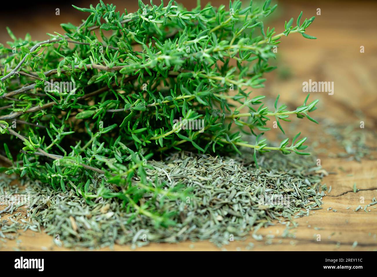 dried and fresh Thymus vulgaris delicious kitchen herbs Stock Photo - Alamy