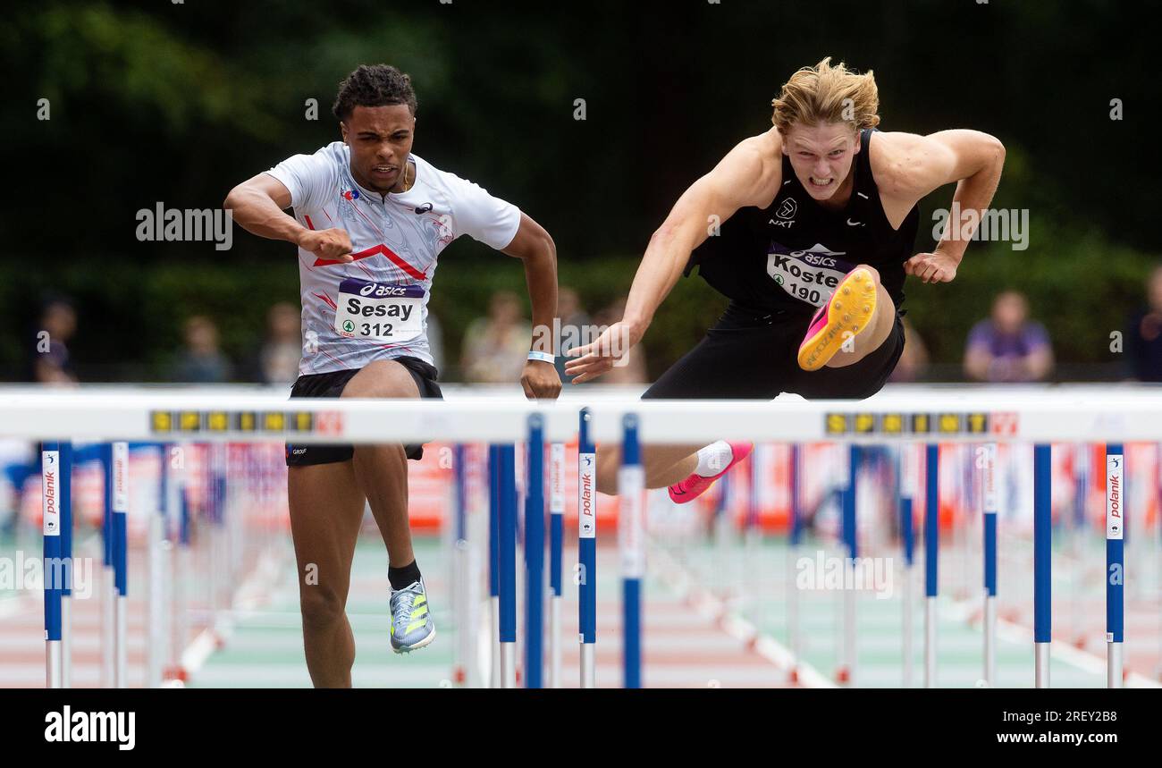 Women 100 meters hurdles final hi-res stock photography and images - Alamy
