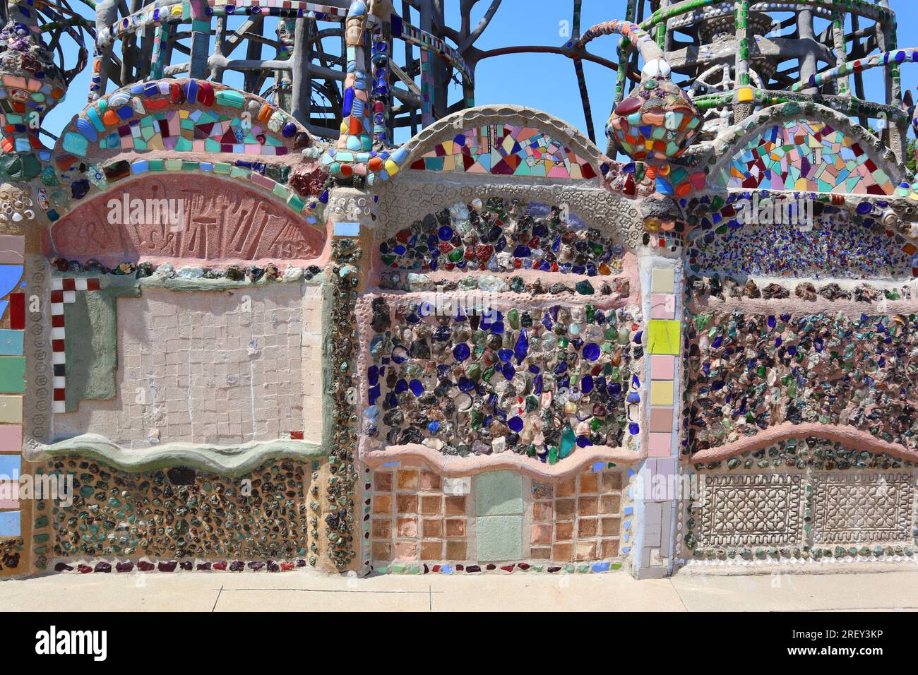 Los Angeles, California: detail of WATTS TOWERS by Simon Rodia ...