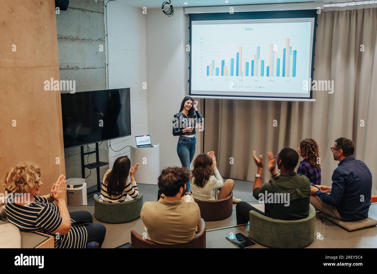 Successfully finished speech hi-res stock photography and images - Alamy