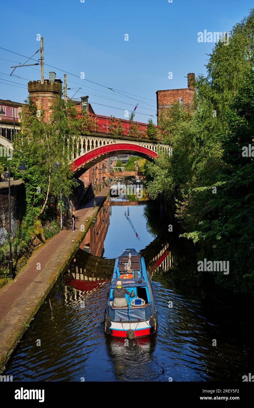 Manchester city centre and the Rochdale Canal in the Deansgate Locks ...