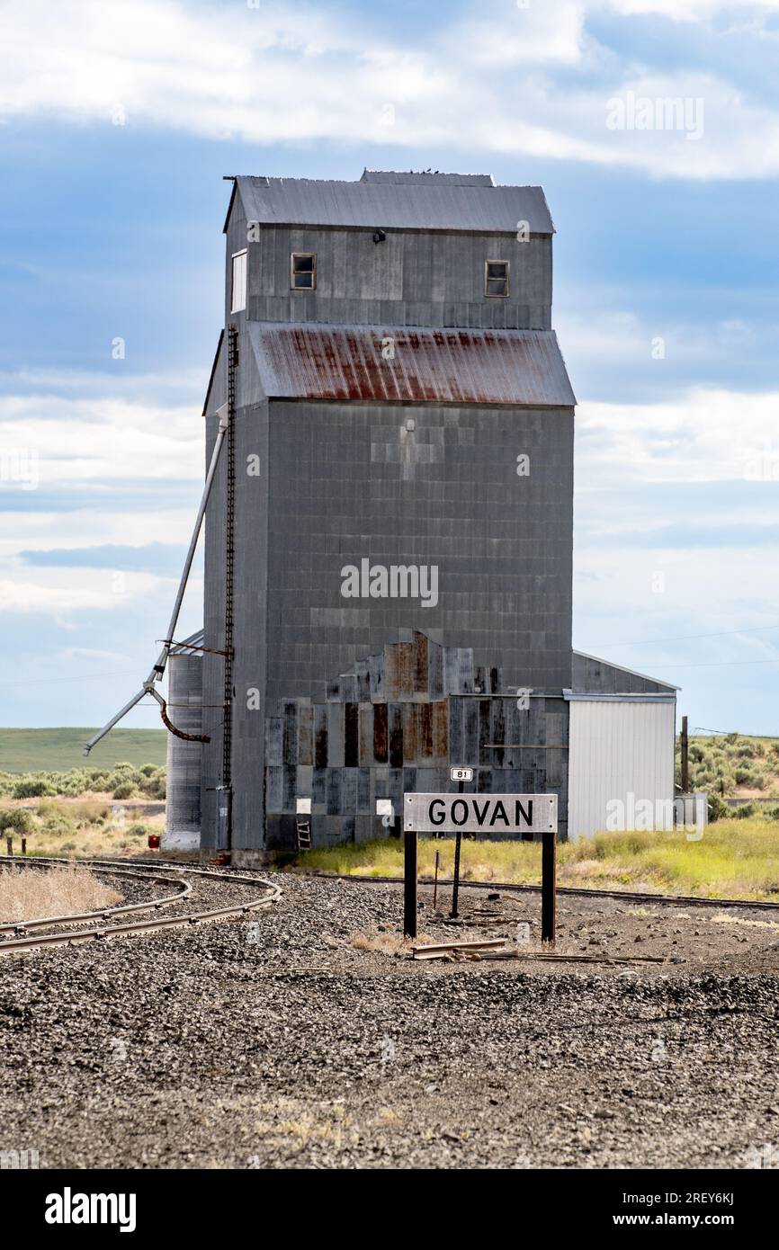 Govan WA USA June 21 2023: Grain Elevator beside the railroad tracks ...