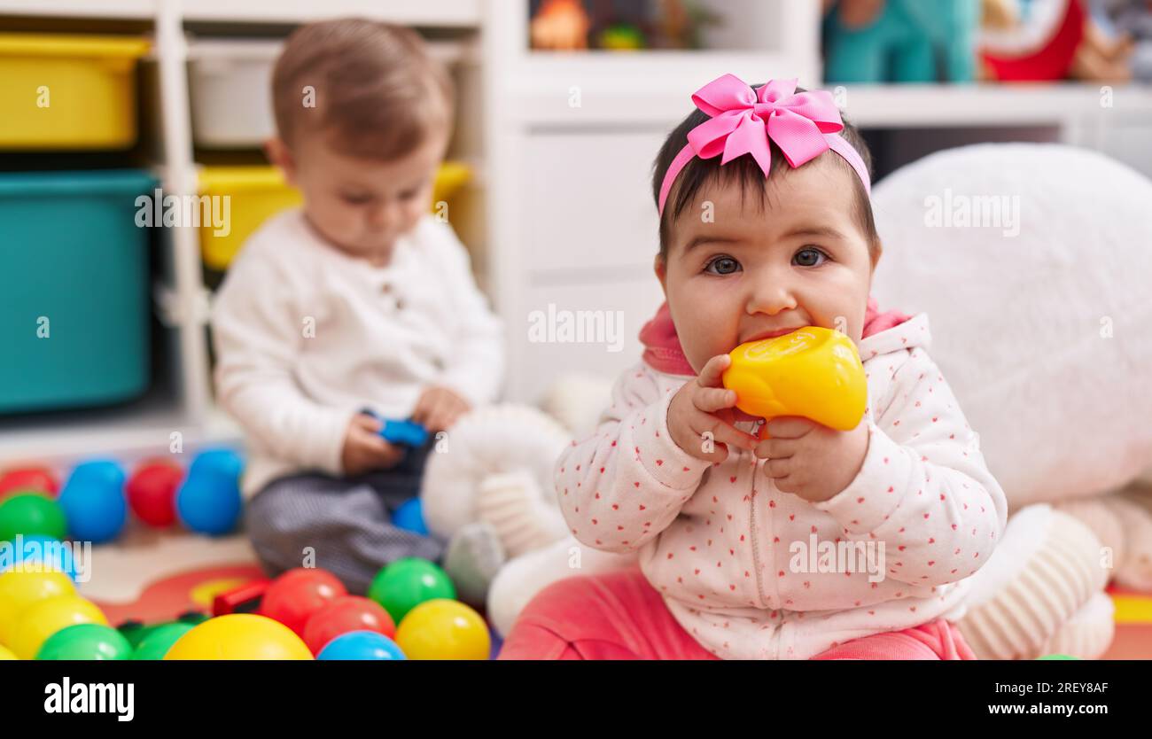 Girl bitting hi-res stock photography and images - Alamy