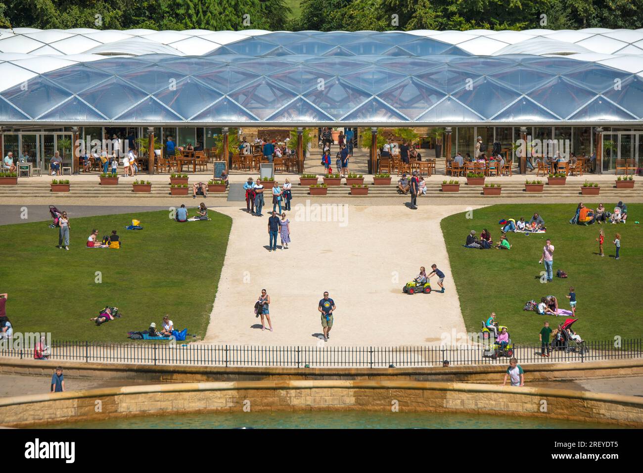 Entrance at Alnwick Garden Stock Photo - Alamy